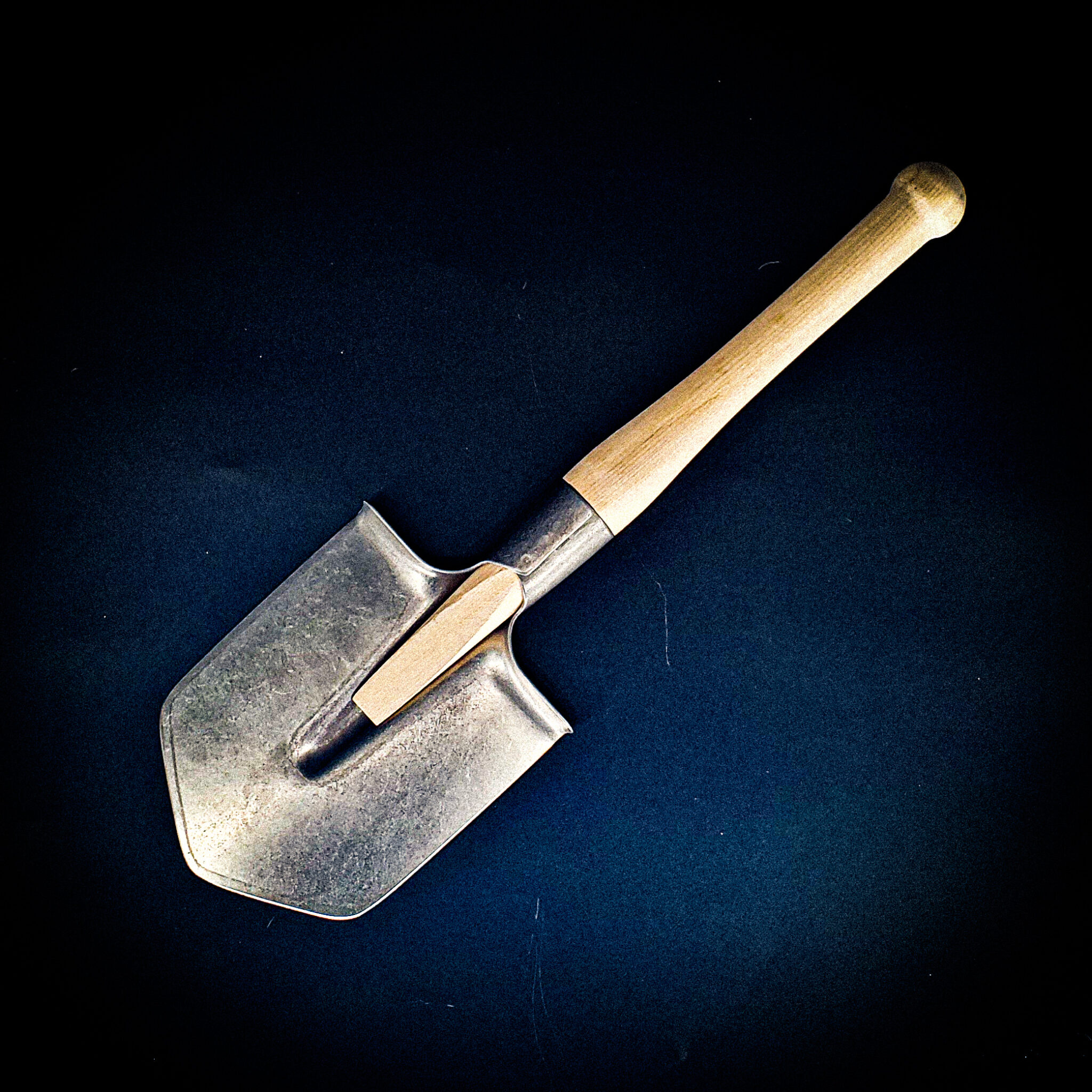 Titanium Trenching Tool - Delta2Alpha