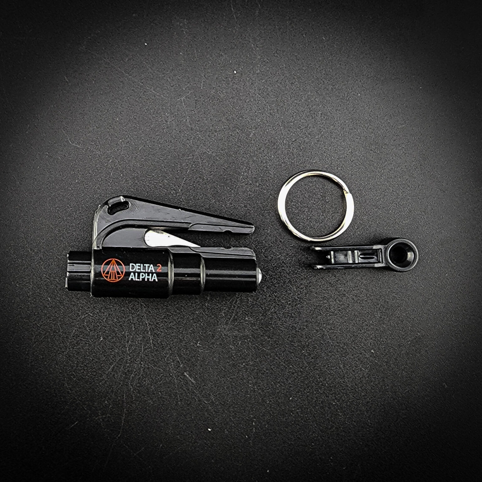 Seatbelt Cutter Keychain - Delta2Alpha